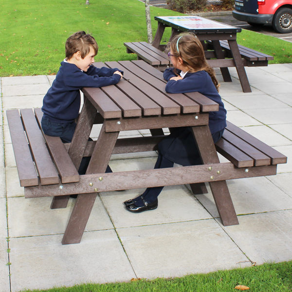 Plastic wood effect picnic tables store